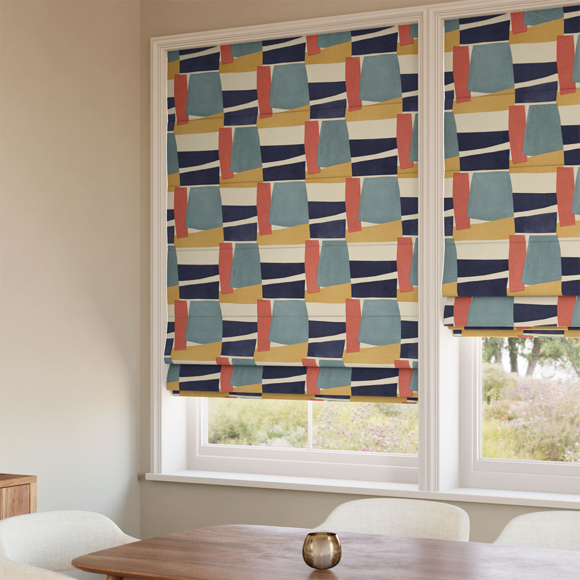 Porto Retro Roman Blind